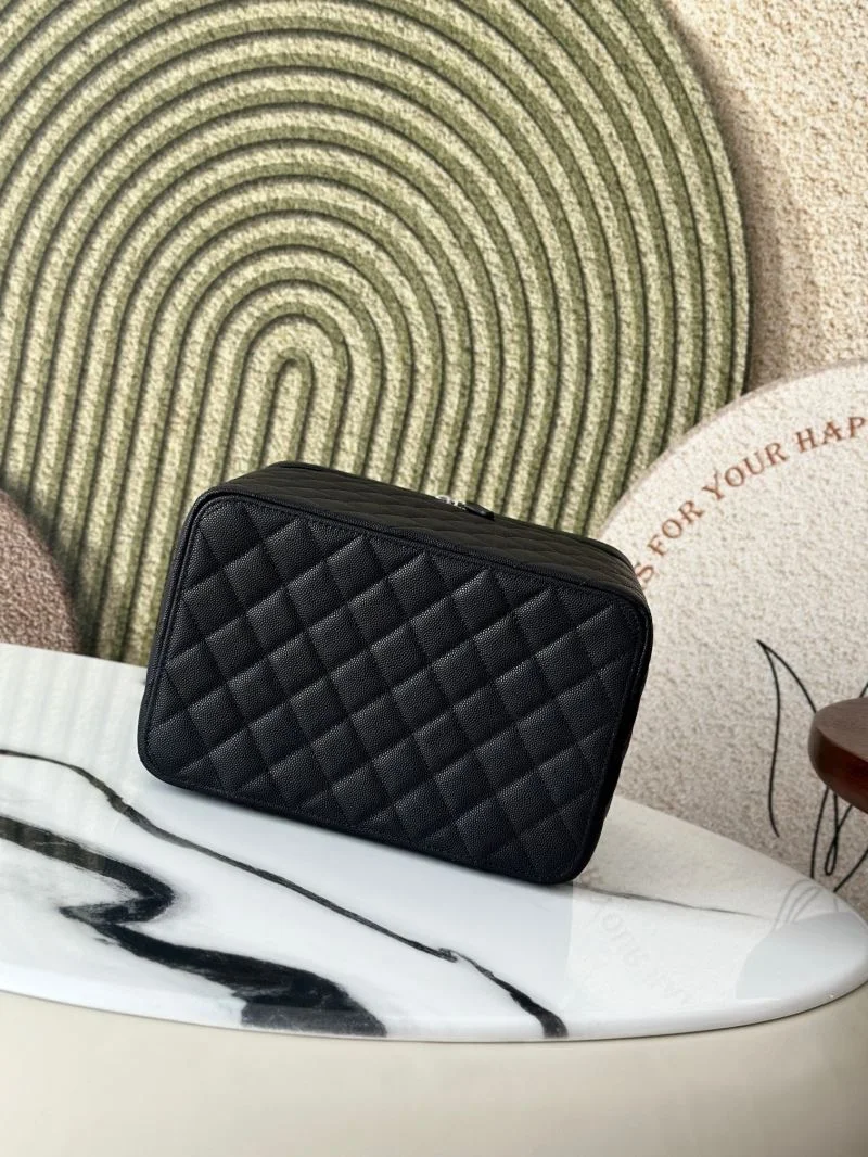 High accuracy Chanel Cosmetic Bags