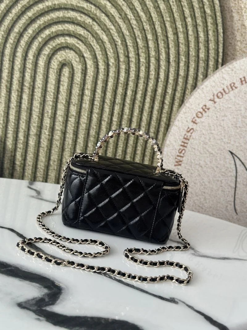 Top mirror Chanel Cosmetic Bags