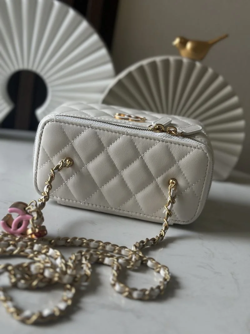 Accurate model Chanel Cosmetic Bags
