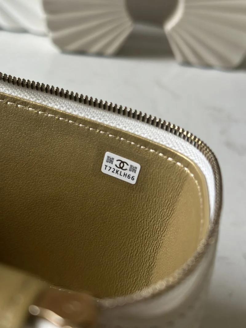 Accurate model Chanel Cosmetic Bags