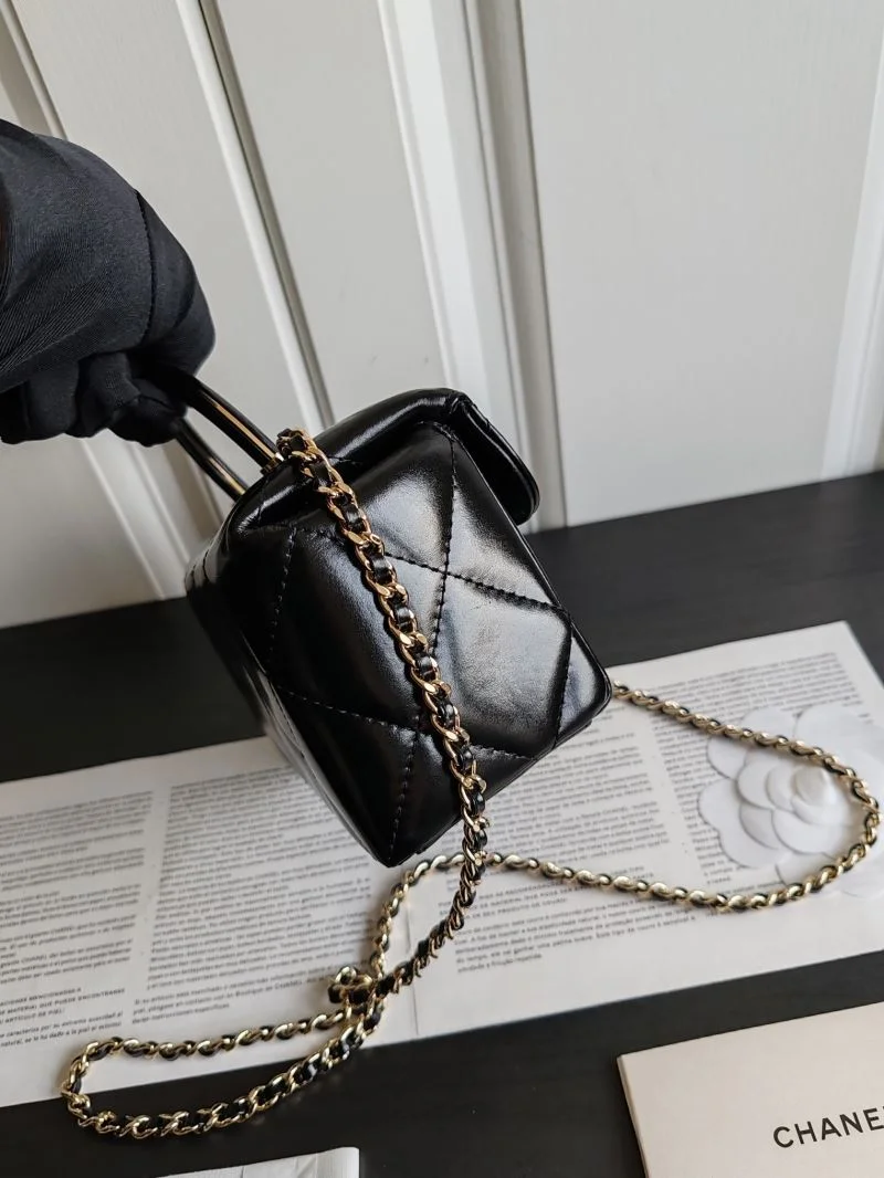 Low-cost Chanel Cosmetic Bags