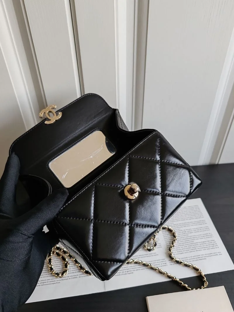 Low-cost Chanel Cosmetic Bags