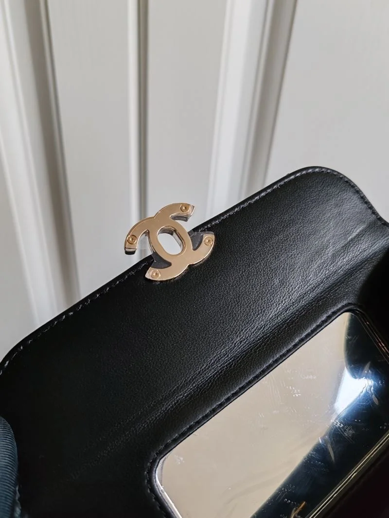 Low-cost Chanel Cosmetic Bags