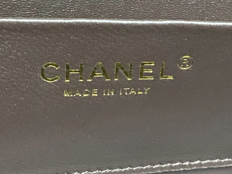 Cut-rate Chanel Cosmetic Bags