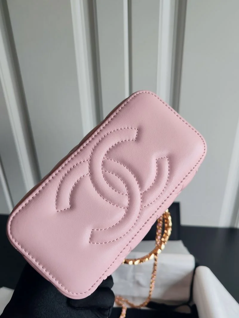 Top mirror Chanel Cosmetic Bags