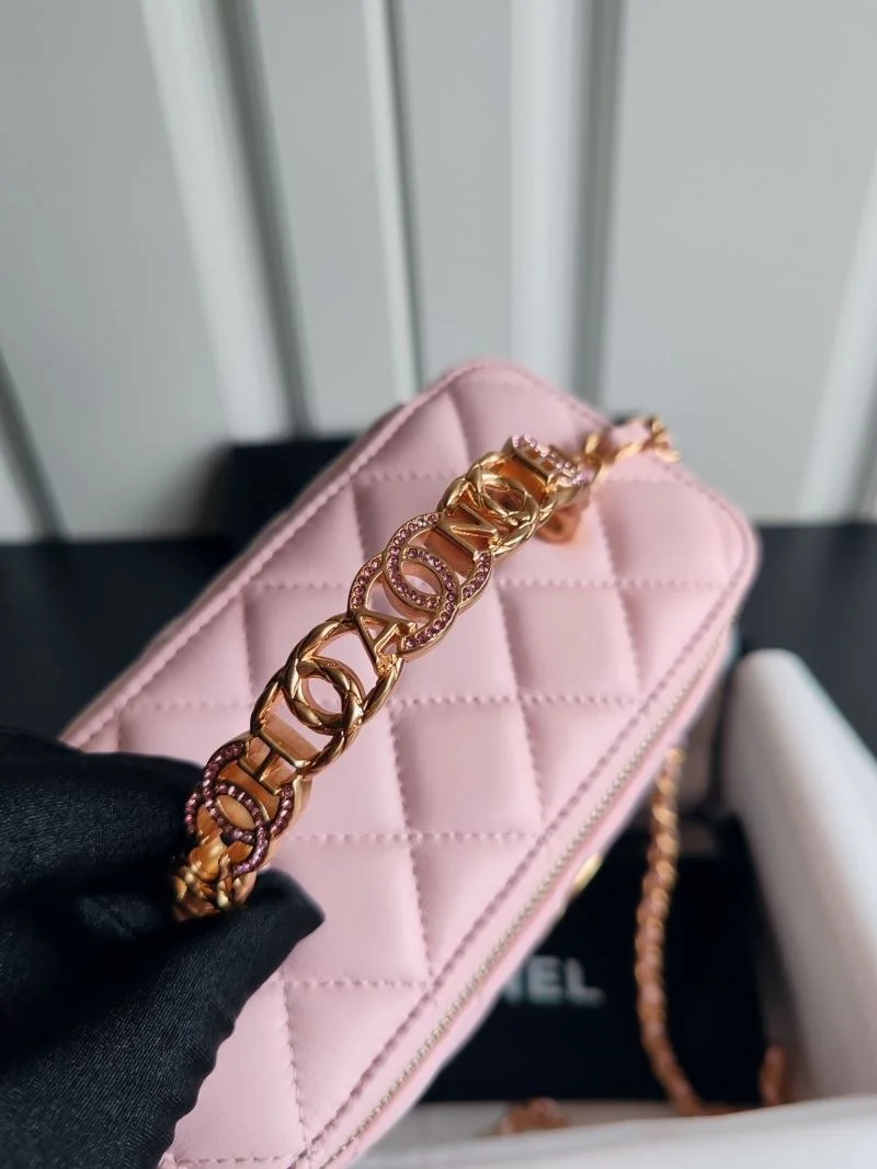 Top mirror Chanel Cosmetic Bags