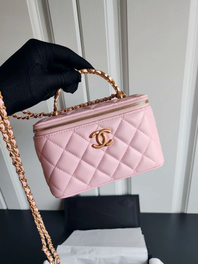 Top mirror Chanel Cosmetic Bags