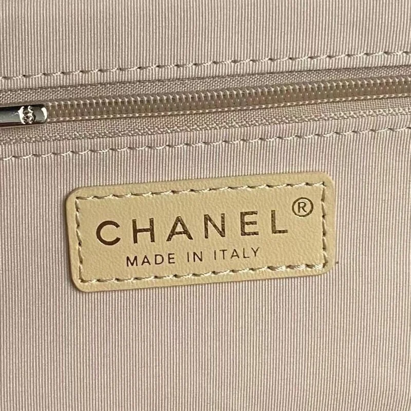 Mirror quality Chanel Cosmetic Bags