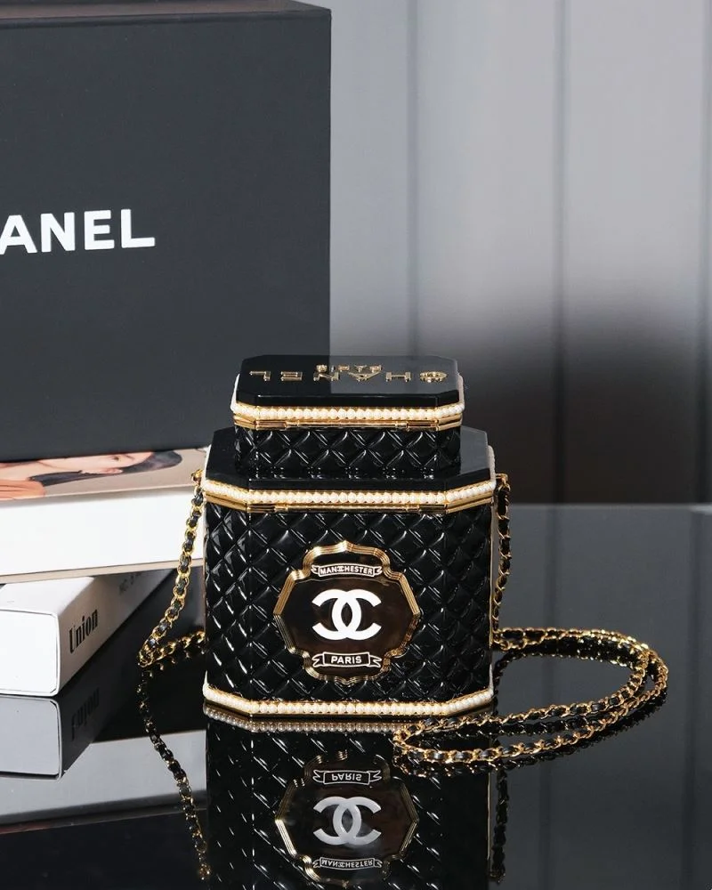 Bargain Chanel Cosmetic Bags