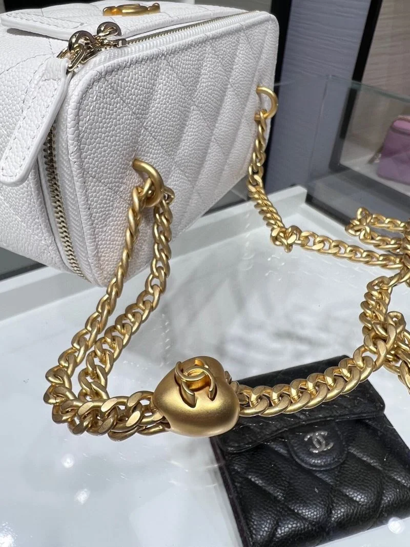 Accurate model Chanel Cosmetic Bags