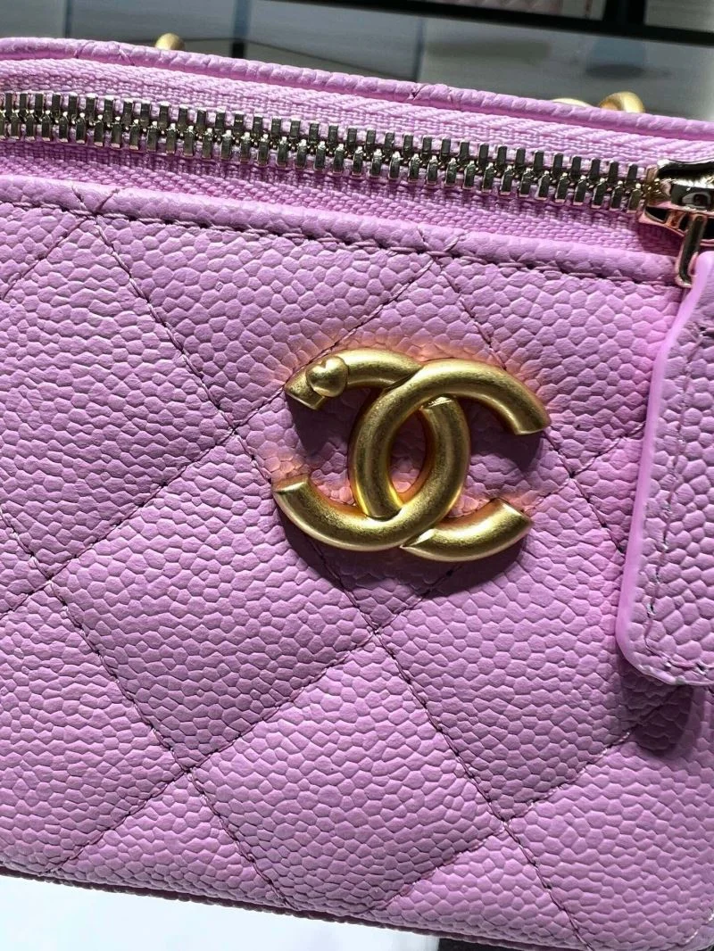 Top match Chanel Cosmetic Bags