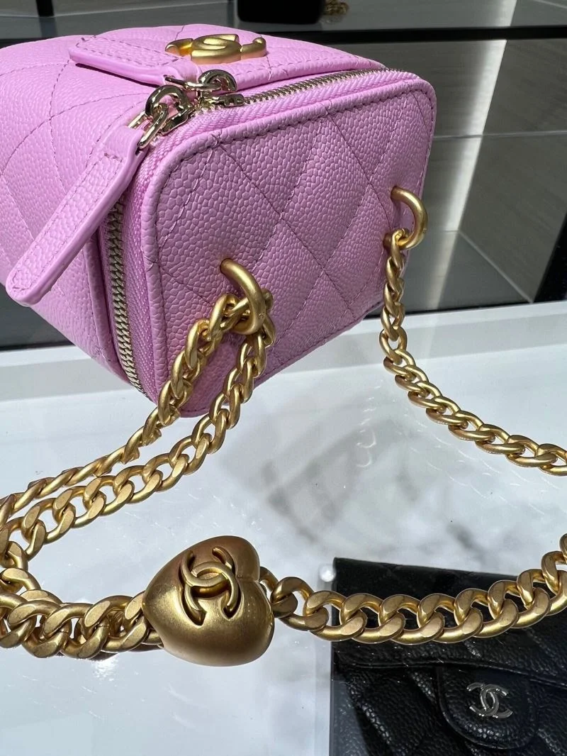 Top match Chanel Cosmetic Bags