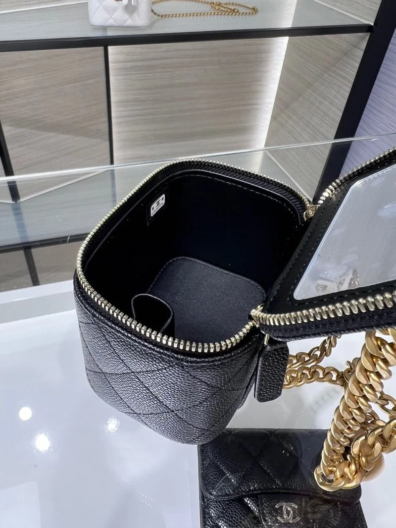 Accurate model Chanel Cosmetic Bags