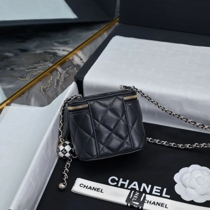Cut-rate Chanel Cosmetic Bags