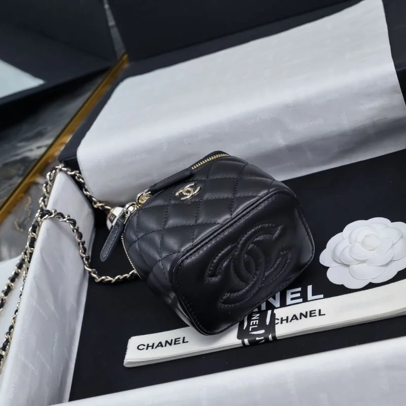 Cut-rate Chanel Cosmetic Bags