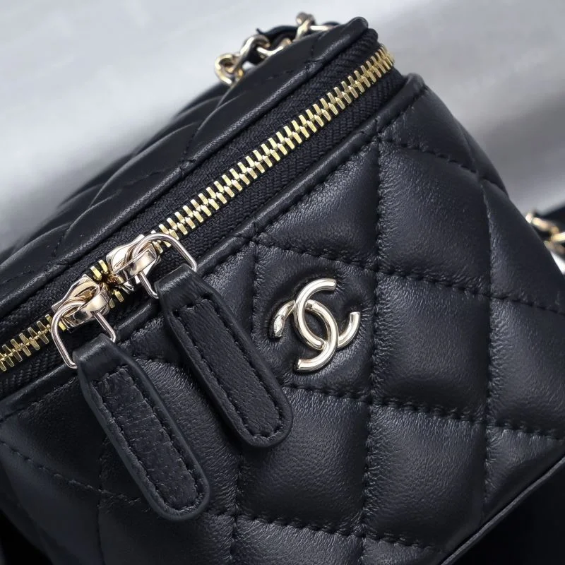 Cut-rate Chanel Cosmetic Bags