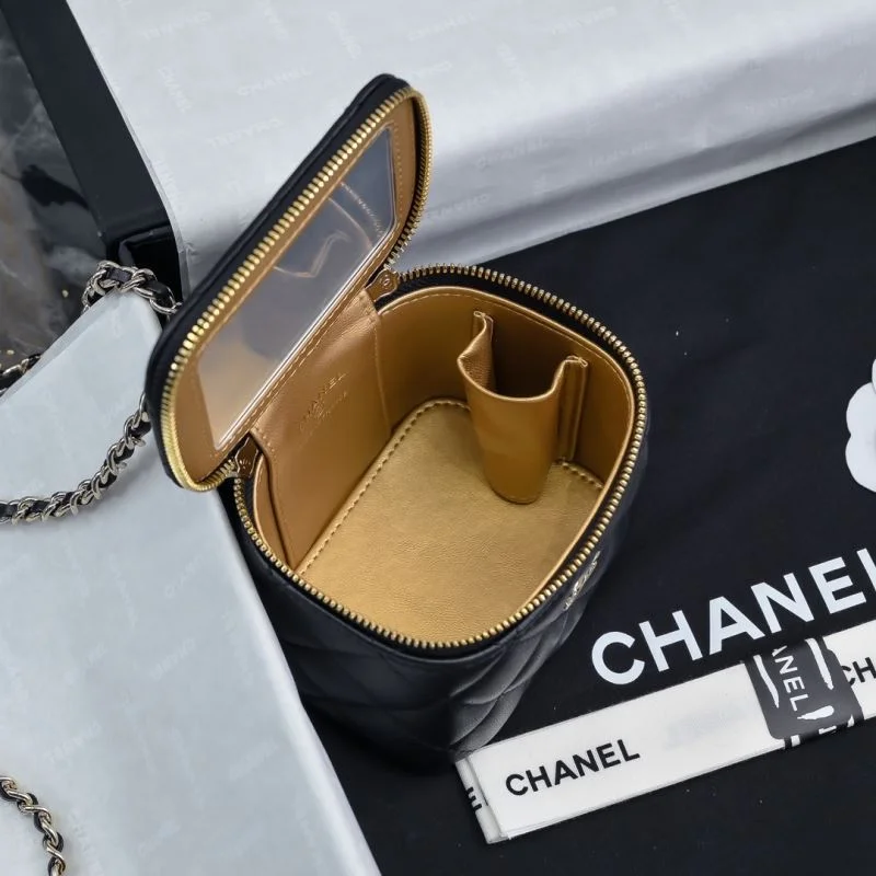 Cut-rate Chanel Cosmetic Bags