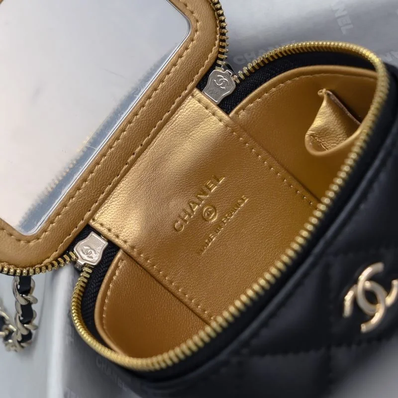 Cut-rate Chanel Cosmetic Bags
