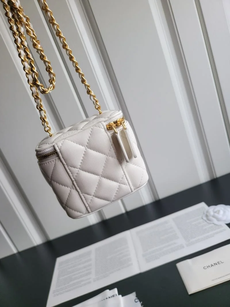 Accurate model Chanel Cosmetic Bags