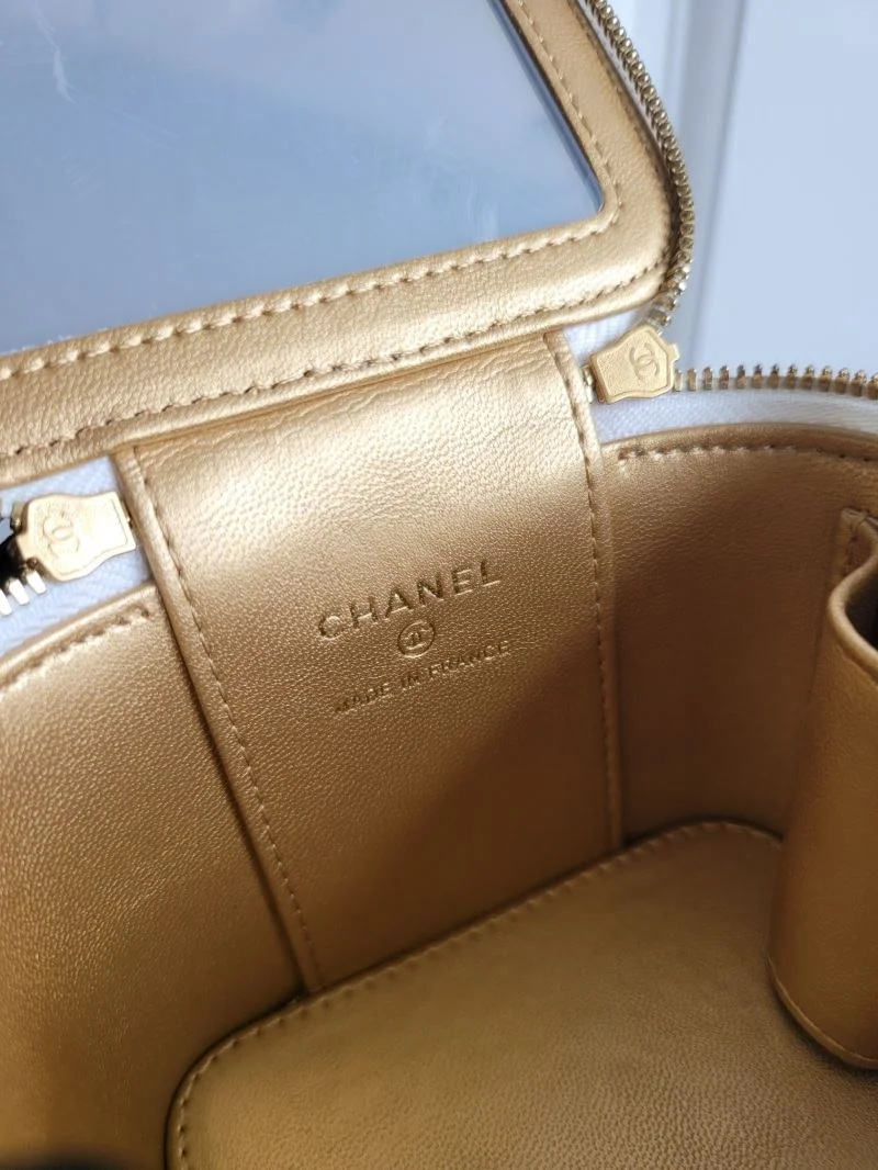 Accurate model Chanel Cosmetic Bags