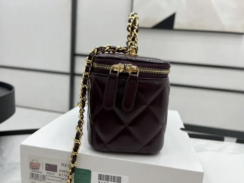 Mirror quality Chanel Cosmetic Bags