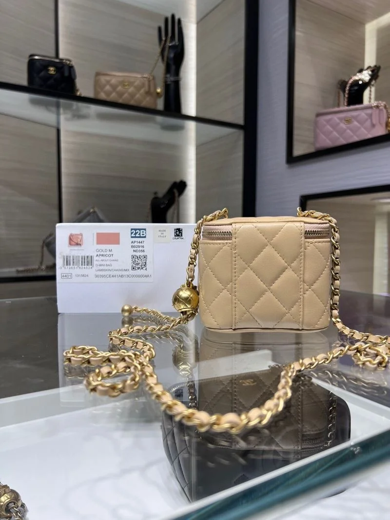 Cut-rate Chanel Cosmetic Bags