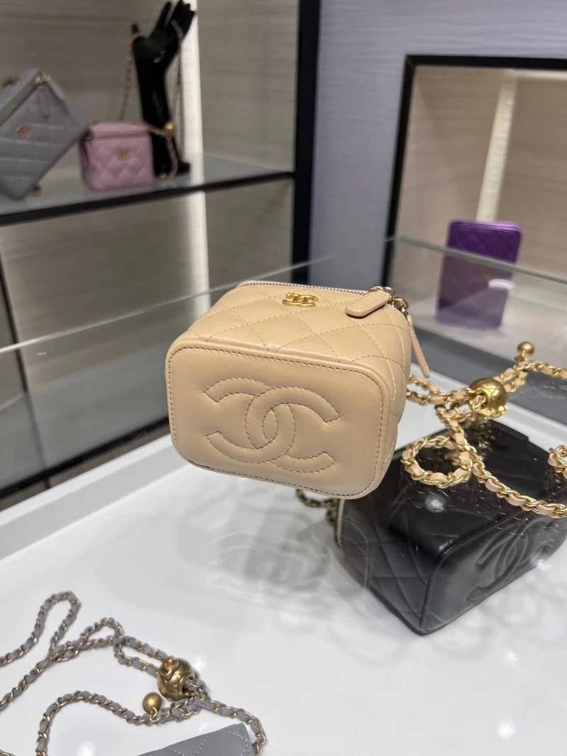 Cut-rate Chanel Cosmetic Bags