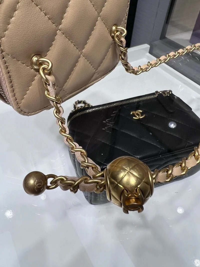 Cut-rate Chanel Cosmetic Bags