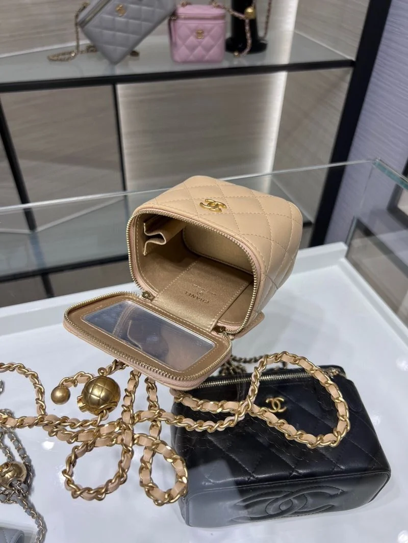 Cut-rate Chanel Cosmetic Bags
