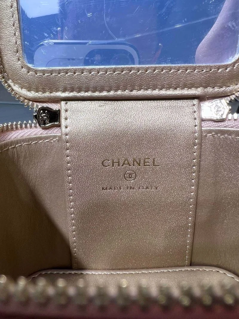 Cut-rate Chanel Cosmetic Bags