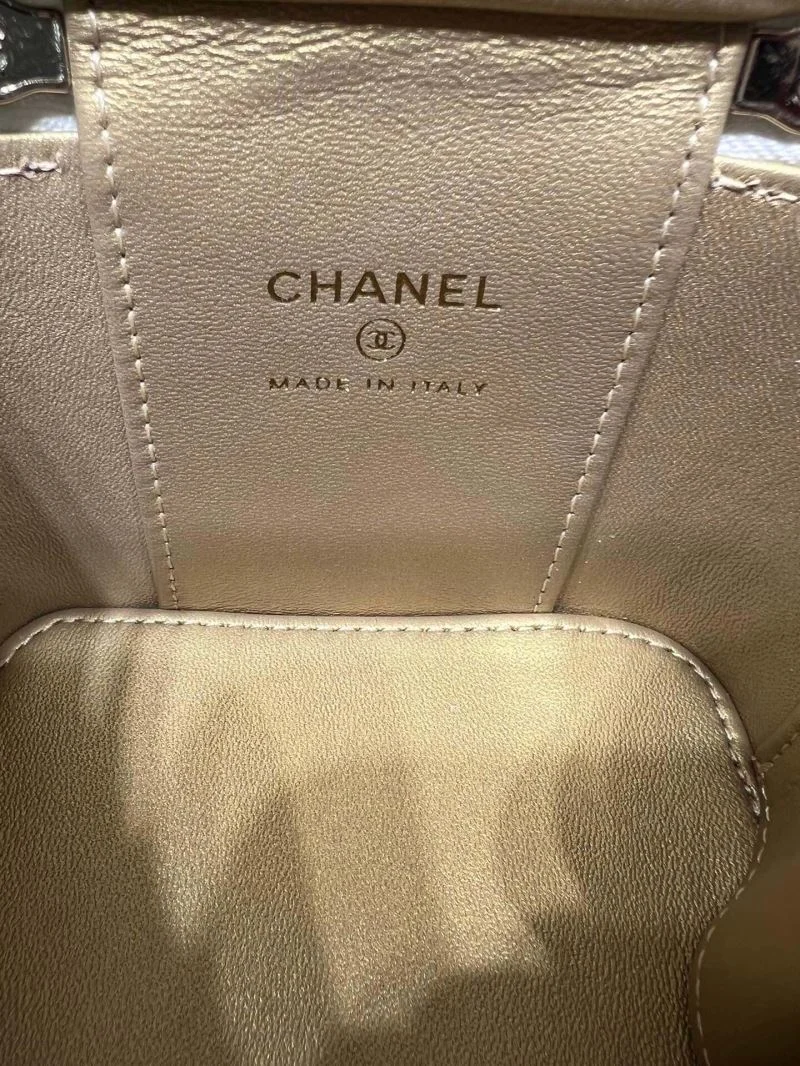 Cut-rate Chanel Cosmetic Bags