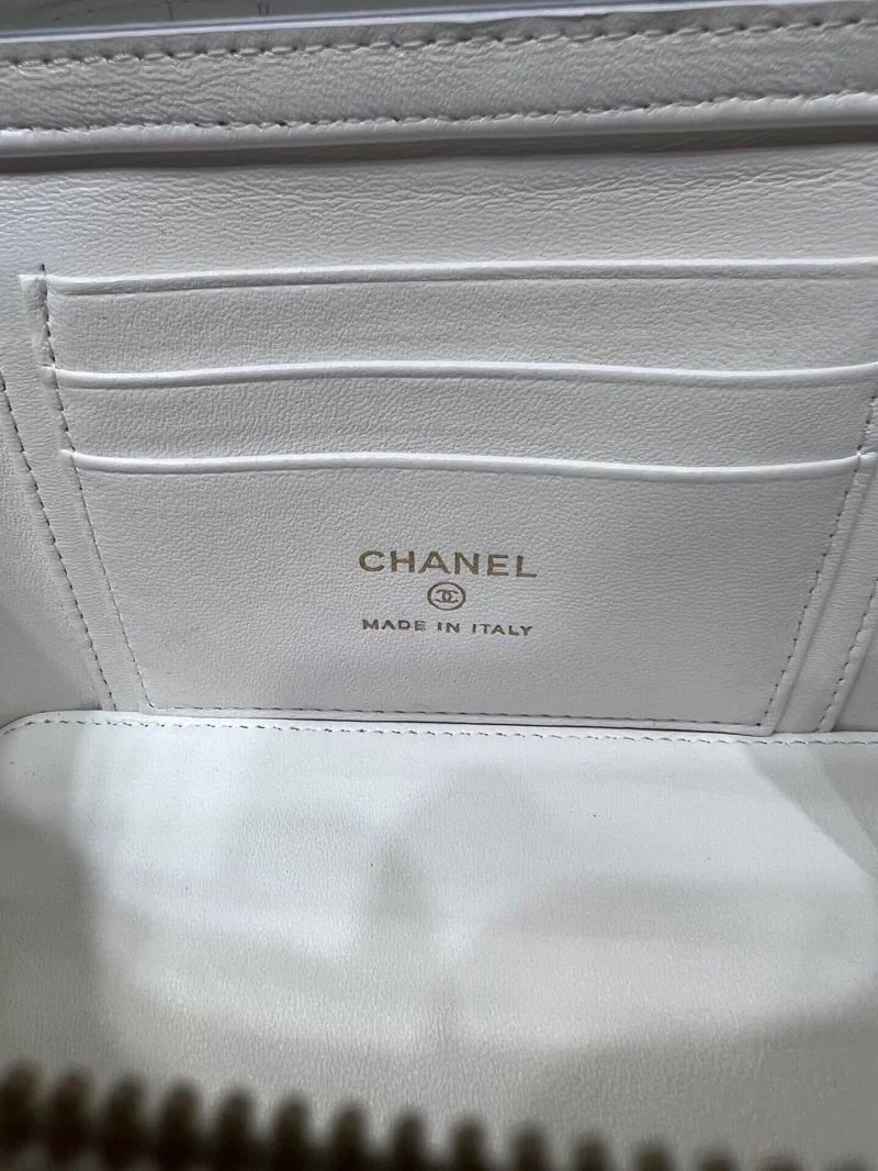 Accurate model Chanel Cosmetic Bags