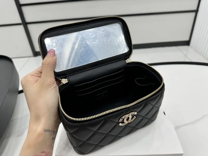 High fidelity Chanel Cosmetic Bags