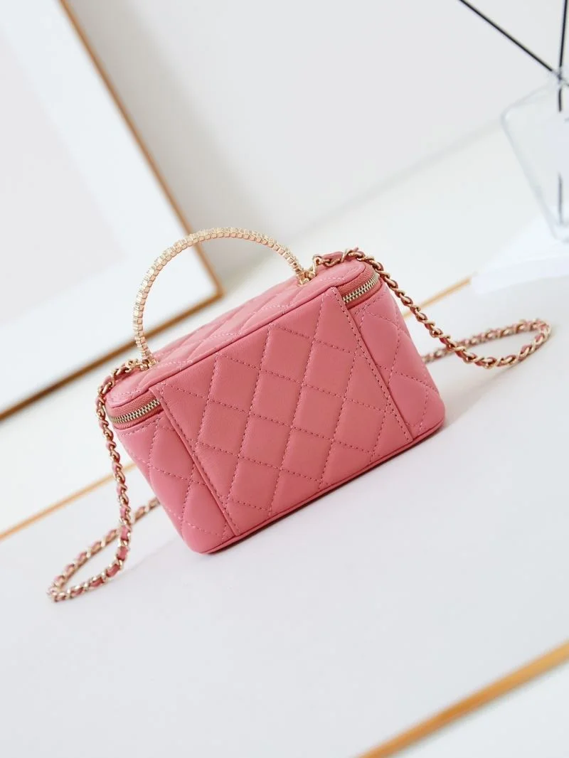 Top mirror Chanel Cosmetic Bags