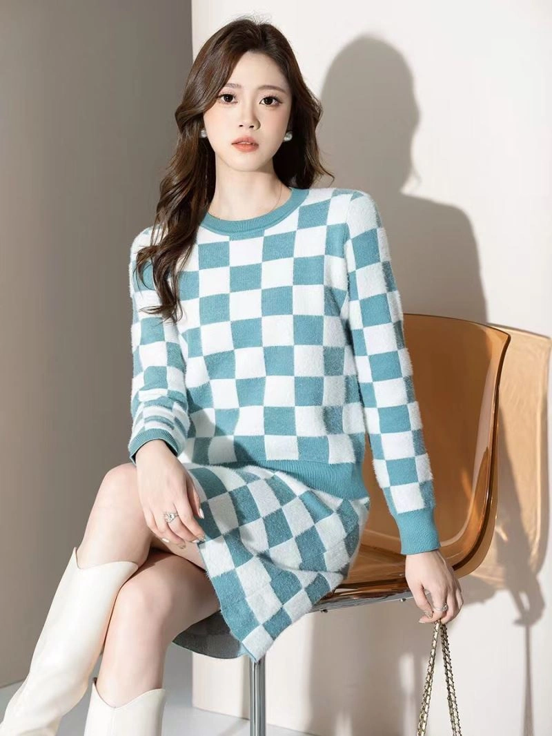Low-cost Chanel Dress Suits