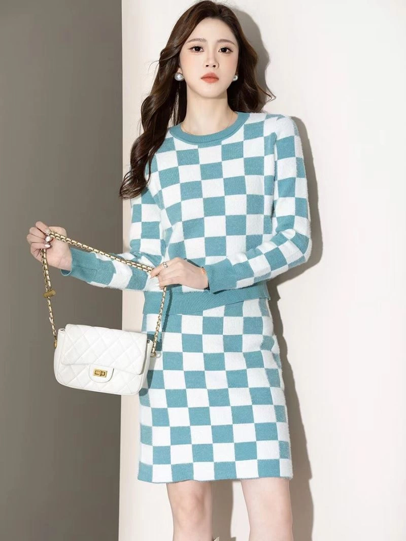 Low-cost Chanel Dress Suits