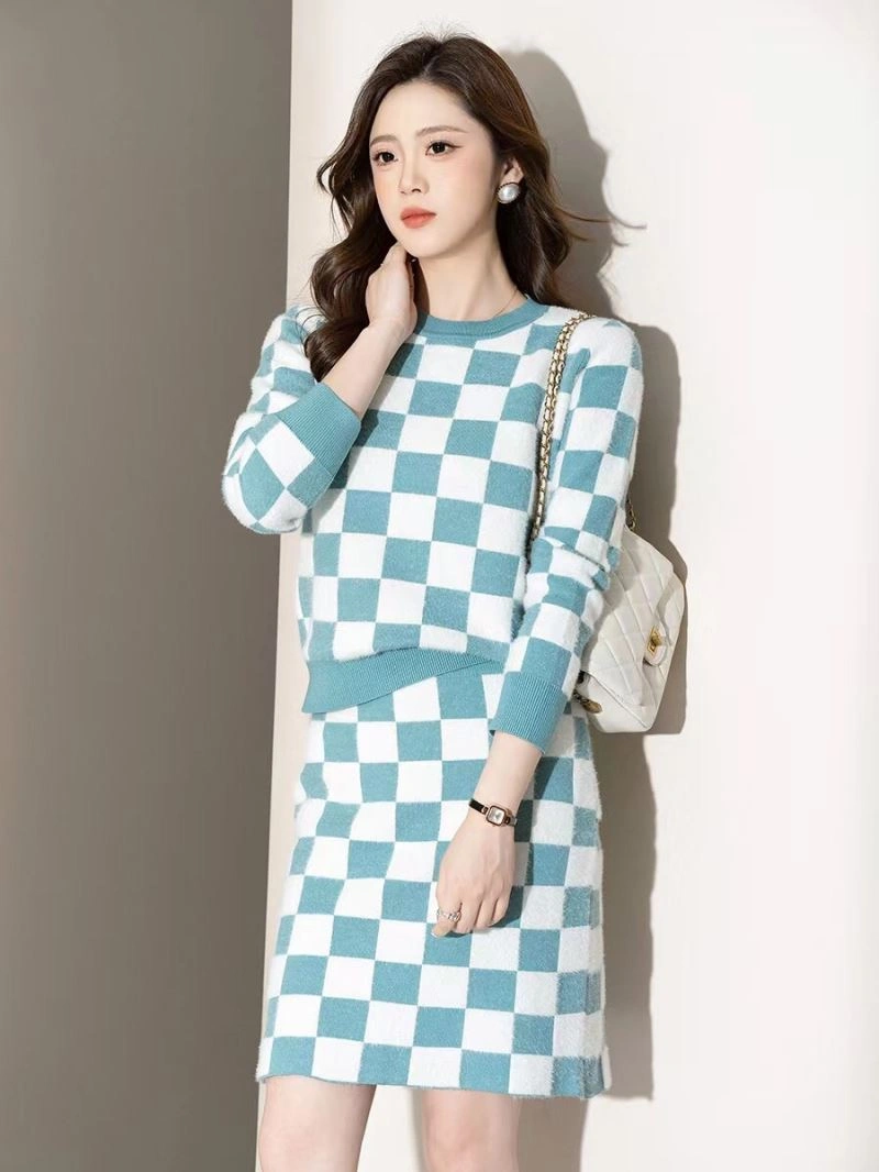 Low-cost Chanel Dress Suits