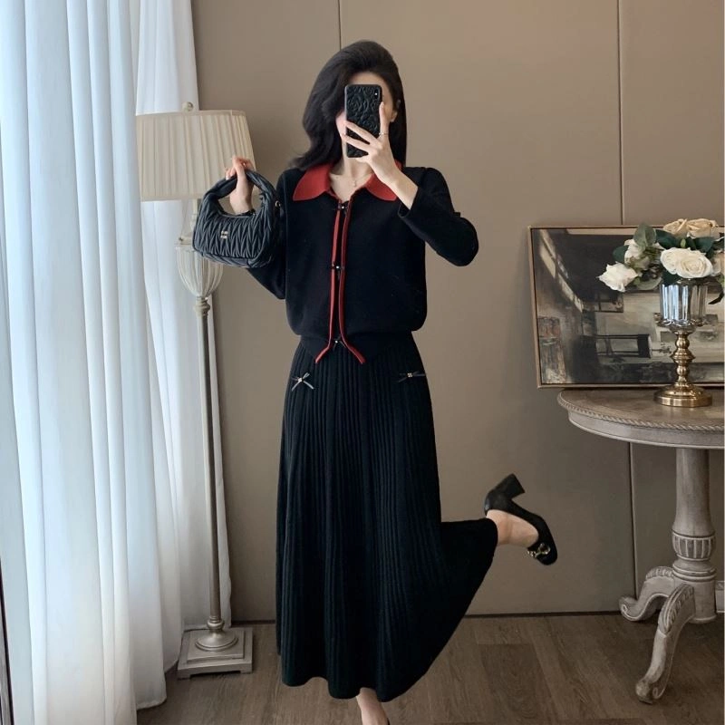 Low-cost Chanel Dress Suits