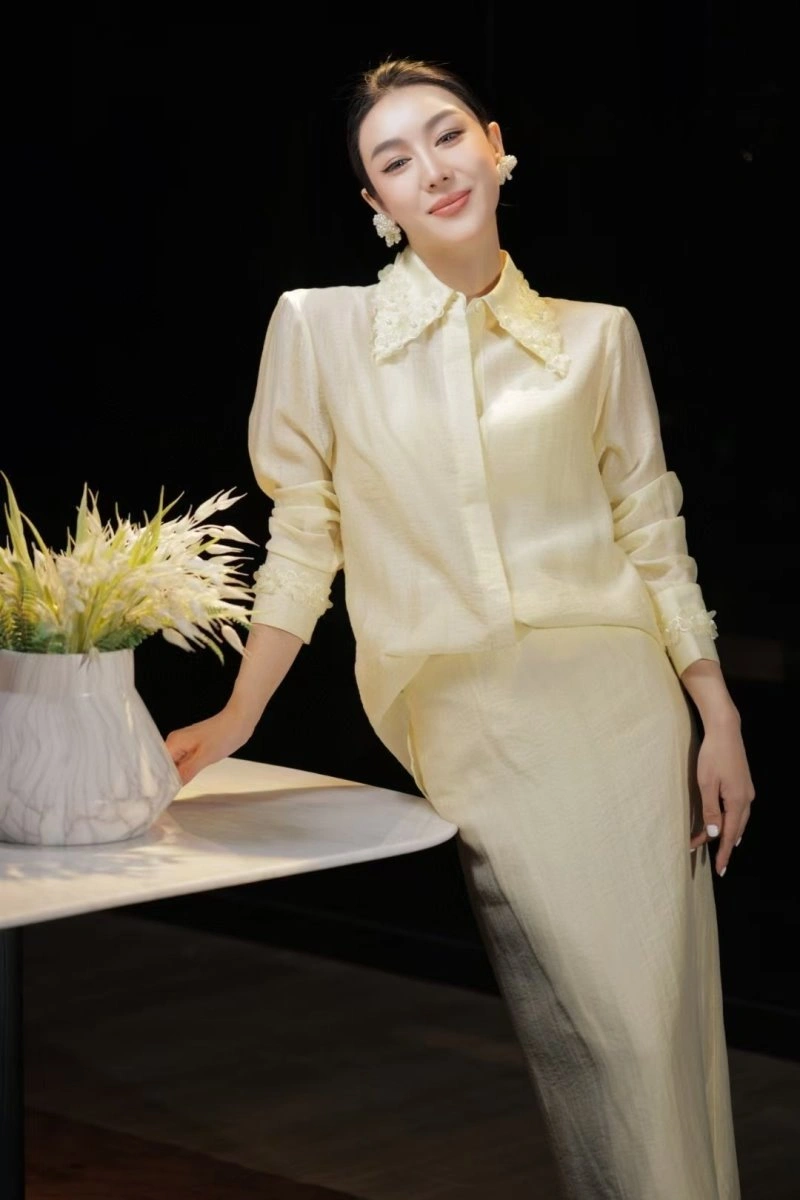 Legit Chanel Dress Suits