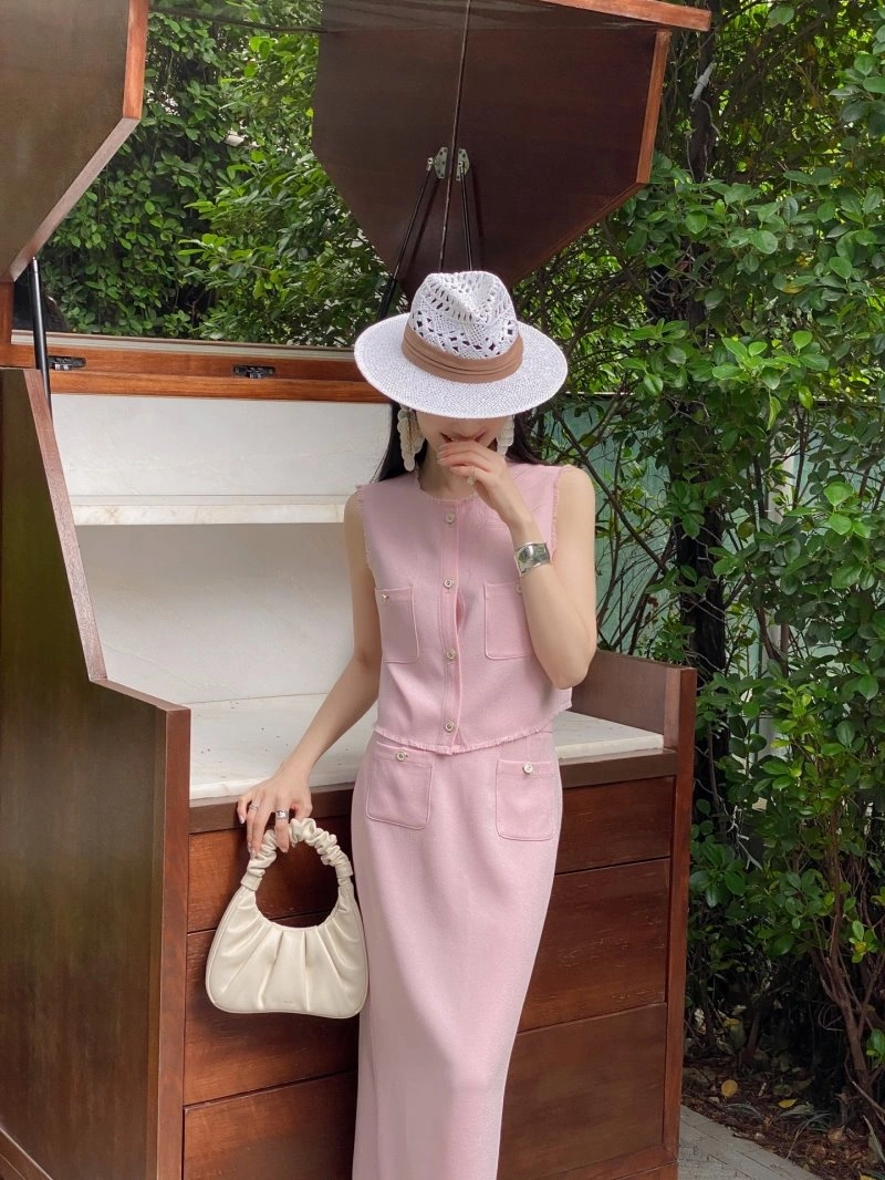 High accuracy Chanel Dress Suits