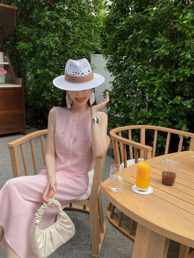 High accuracy Chanel Dress Suits