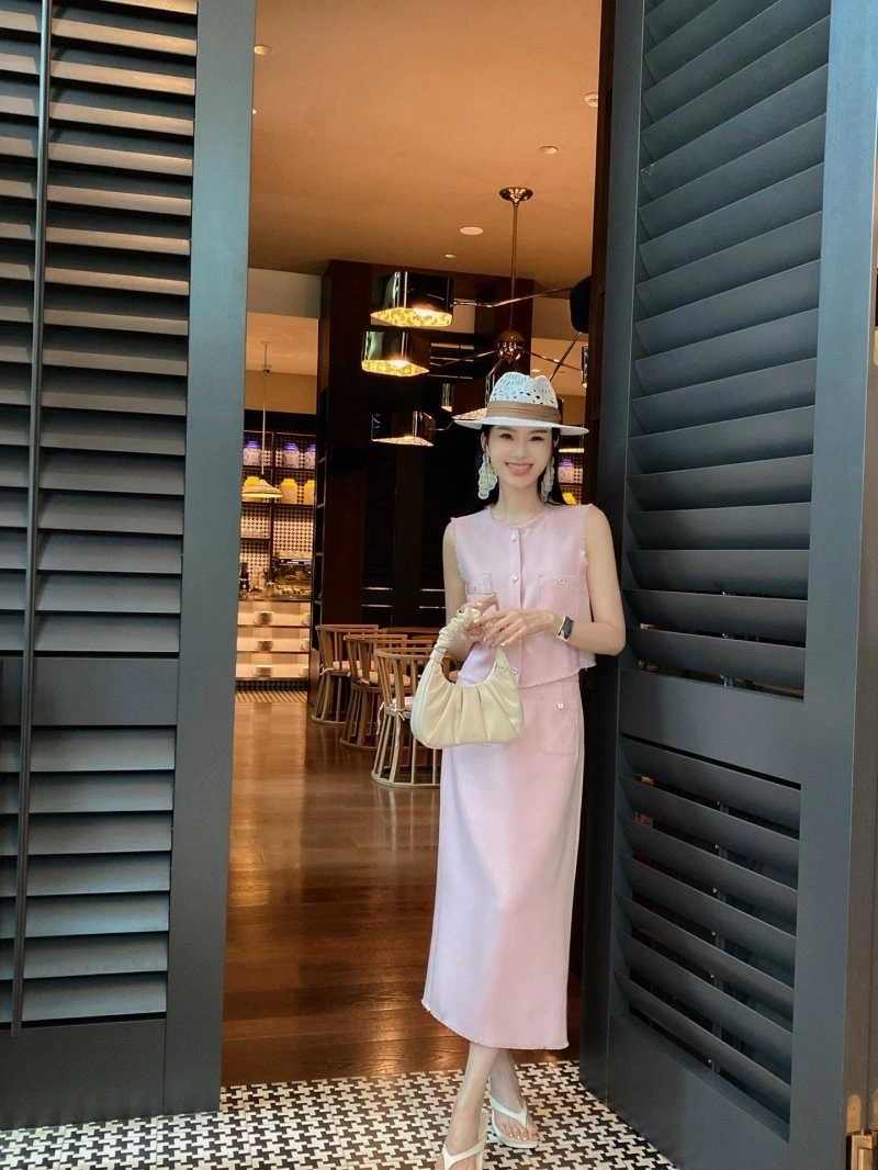 High accuracy Chanel Dress Suits
