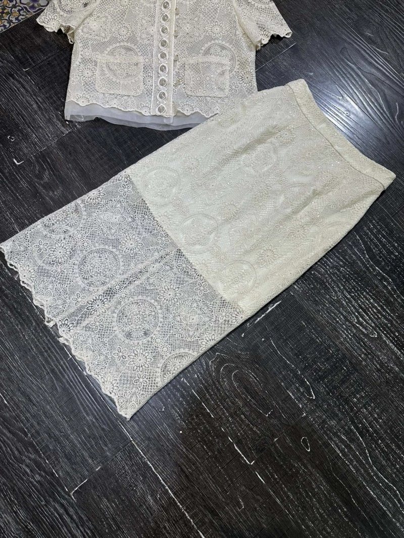 Top mirror Chanel Dress Suits