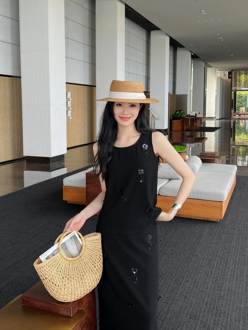 Perfect replica Chanel Dress Suits