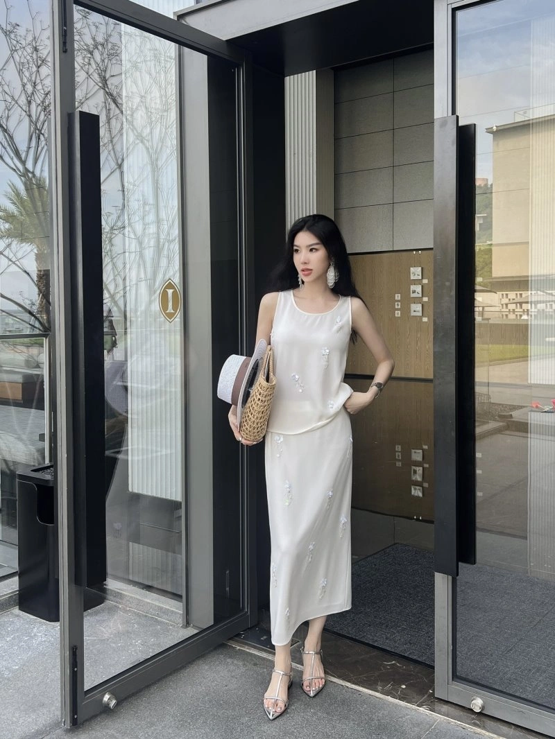 High fidelity Chanel Dress Suits