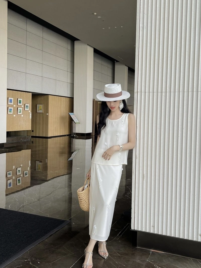 High fidelity Chanel Dress Suits