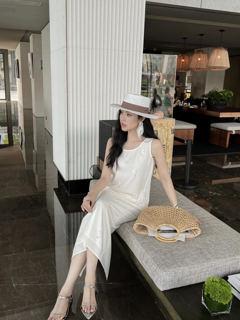 High fidelity Chanel Dress Suits