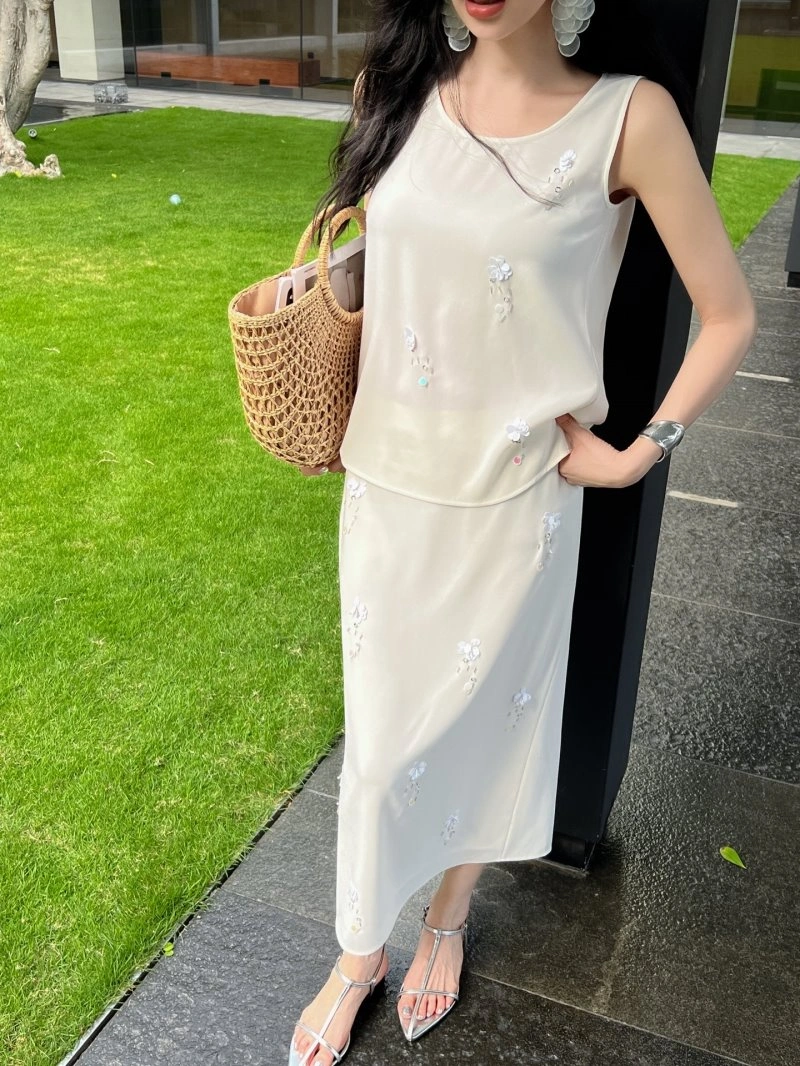 High fidelity Chanel Dress Suits
