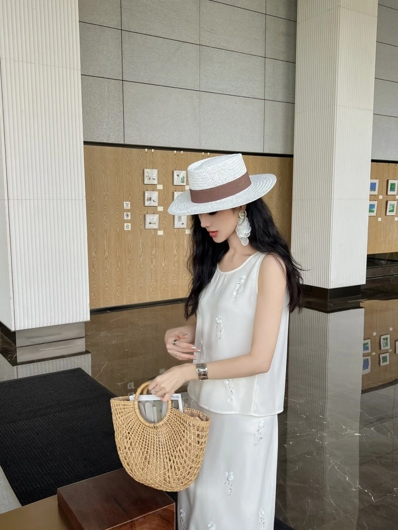 High fidelity Chanel Dress Suits