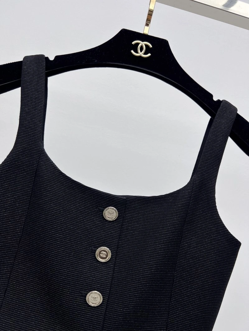Top mirror Chanel Dress Suits